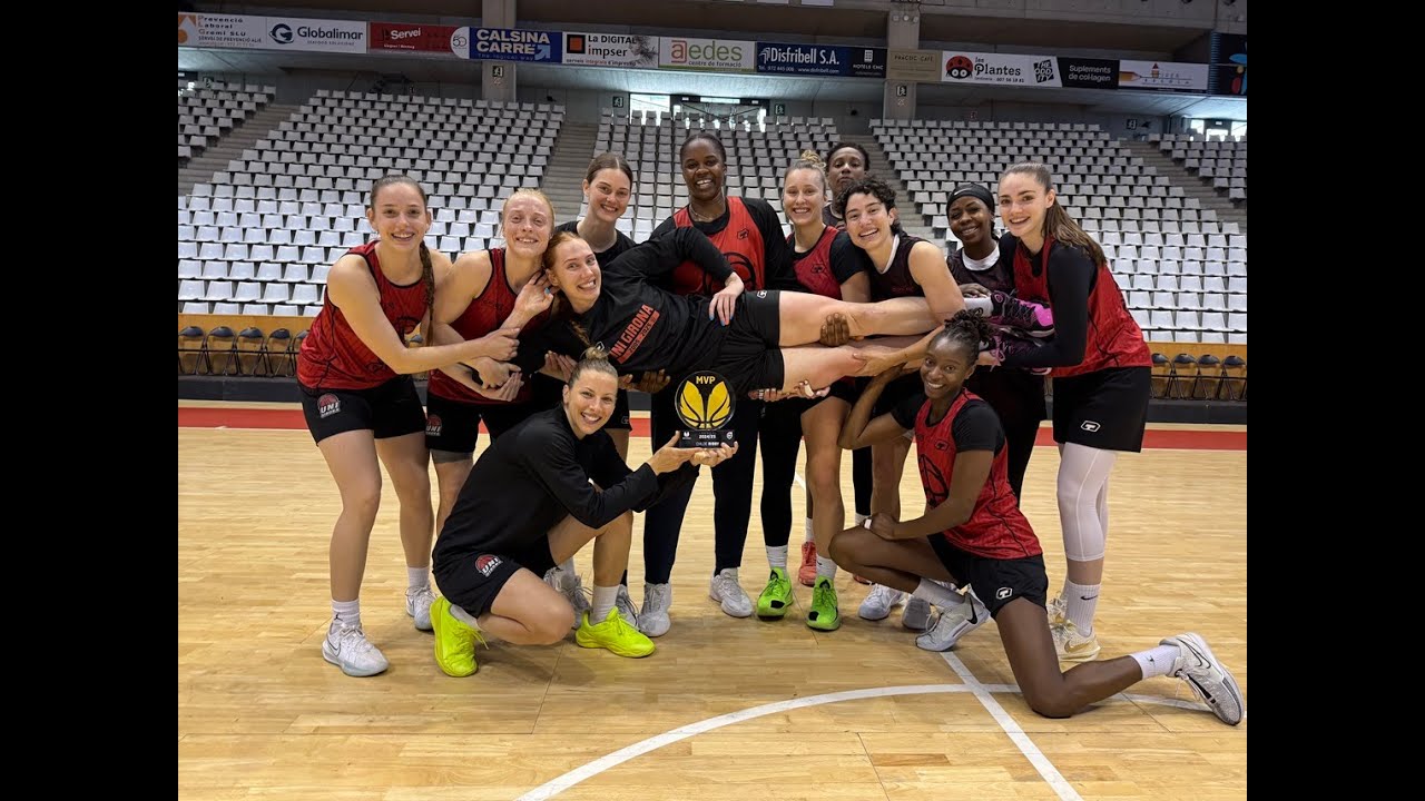 Chloe Bibby recibe su galardón como MVP de la temporada - YouTube