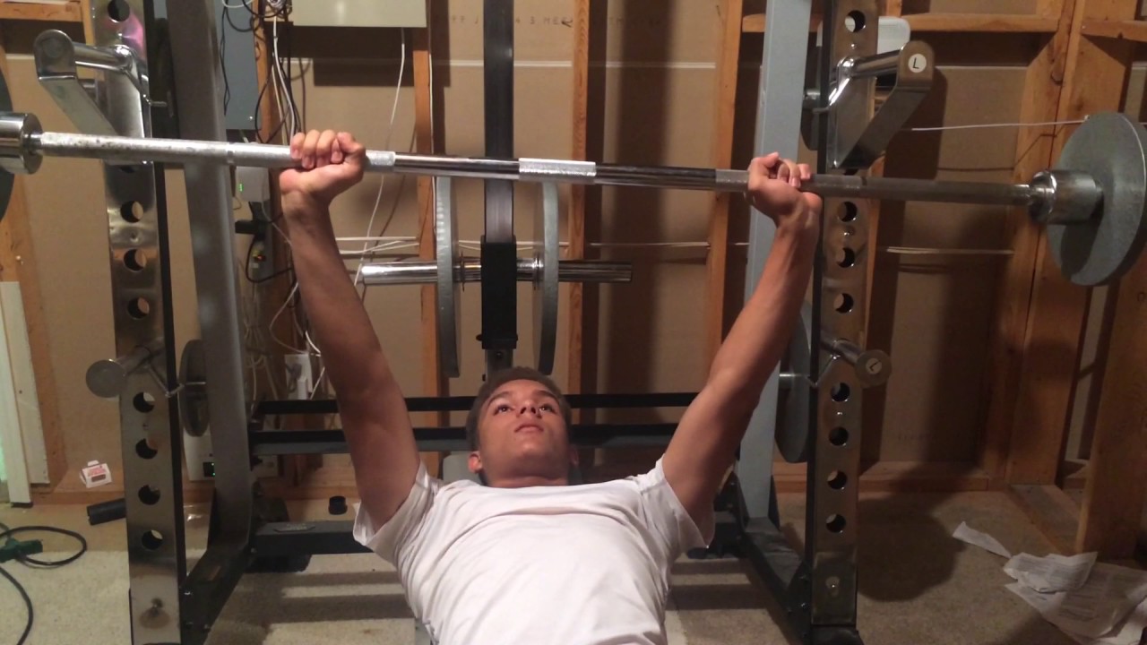 Bench press/ normal grip - YouTube