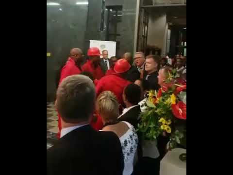 Eff Member beats a White Man.... - YouTube