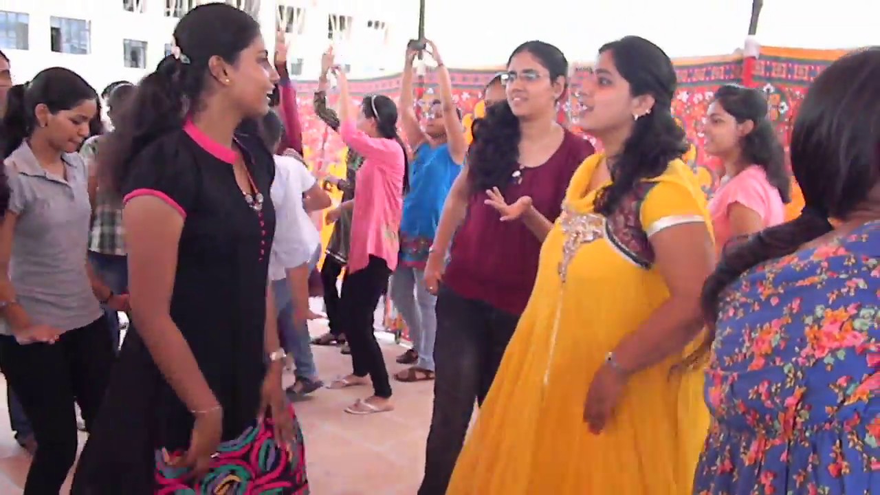 College Party Dance - YouTube