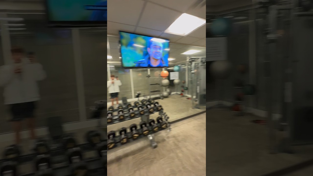 Hyatt Place Centric Chicago Magnificent Mile hotel gym is amazing - YouTube