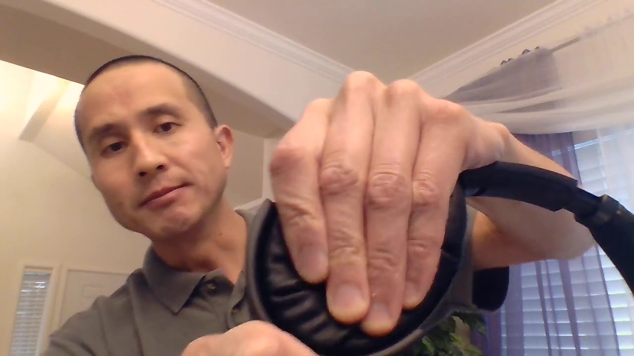 Crystal Mic Pro Typhoon: Attaching the mic boom onto the Sony WH ...