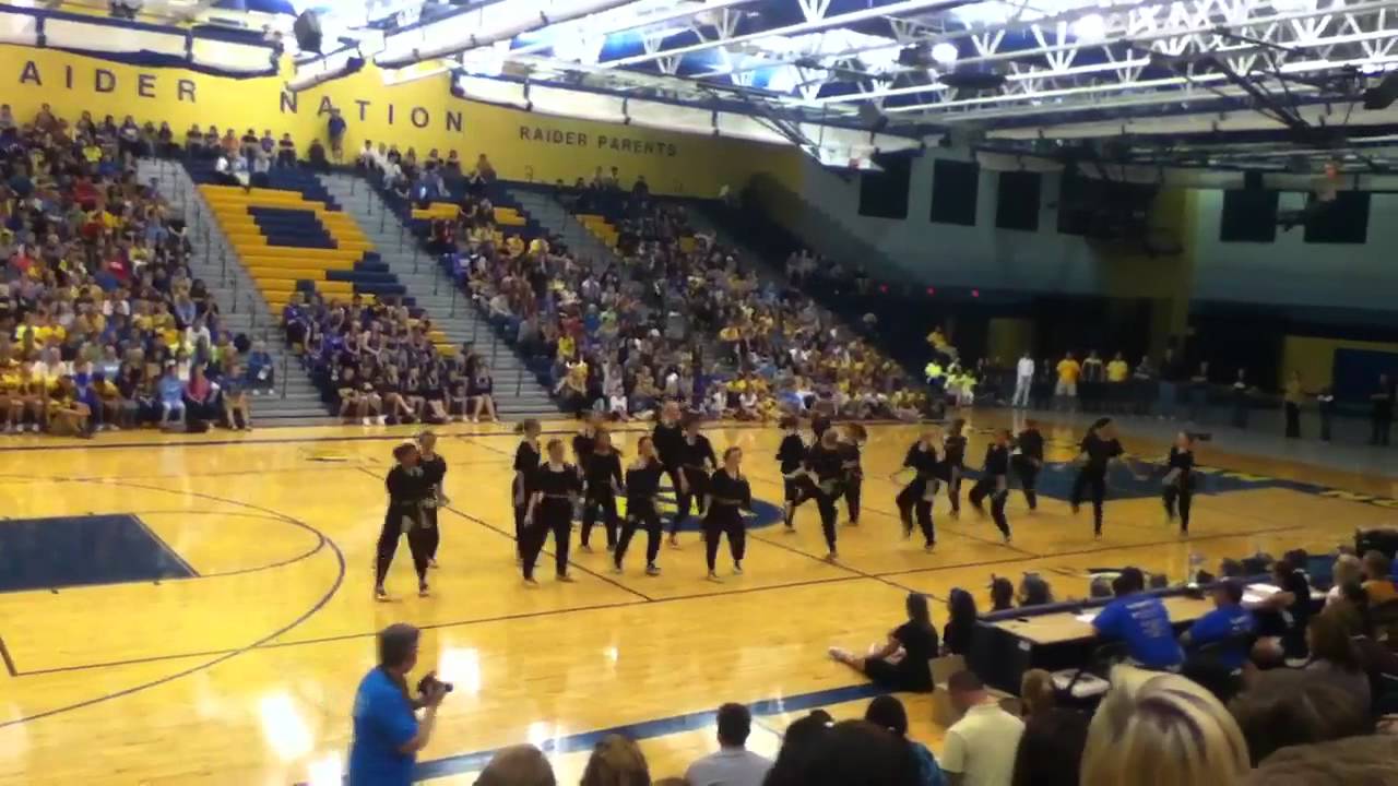 Sheboygan North High School 2012 Homecoming Pep Alley Dance - YouTube