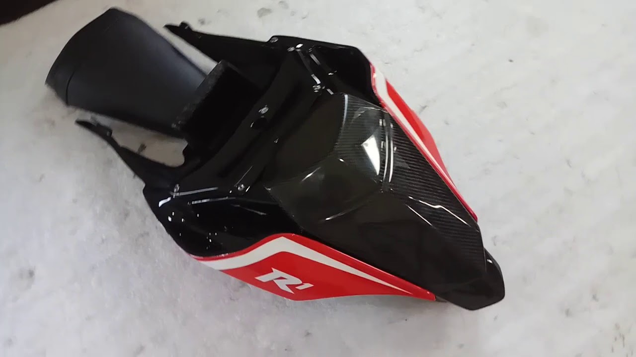 Yamaha R3/R25 Tail R1M - YouTube