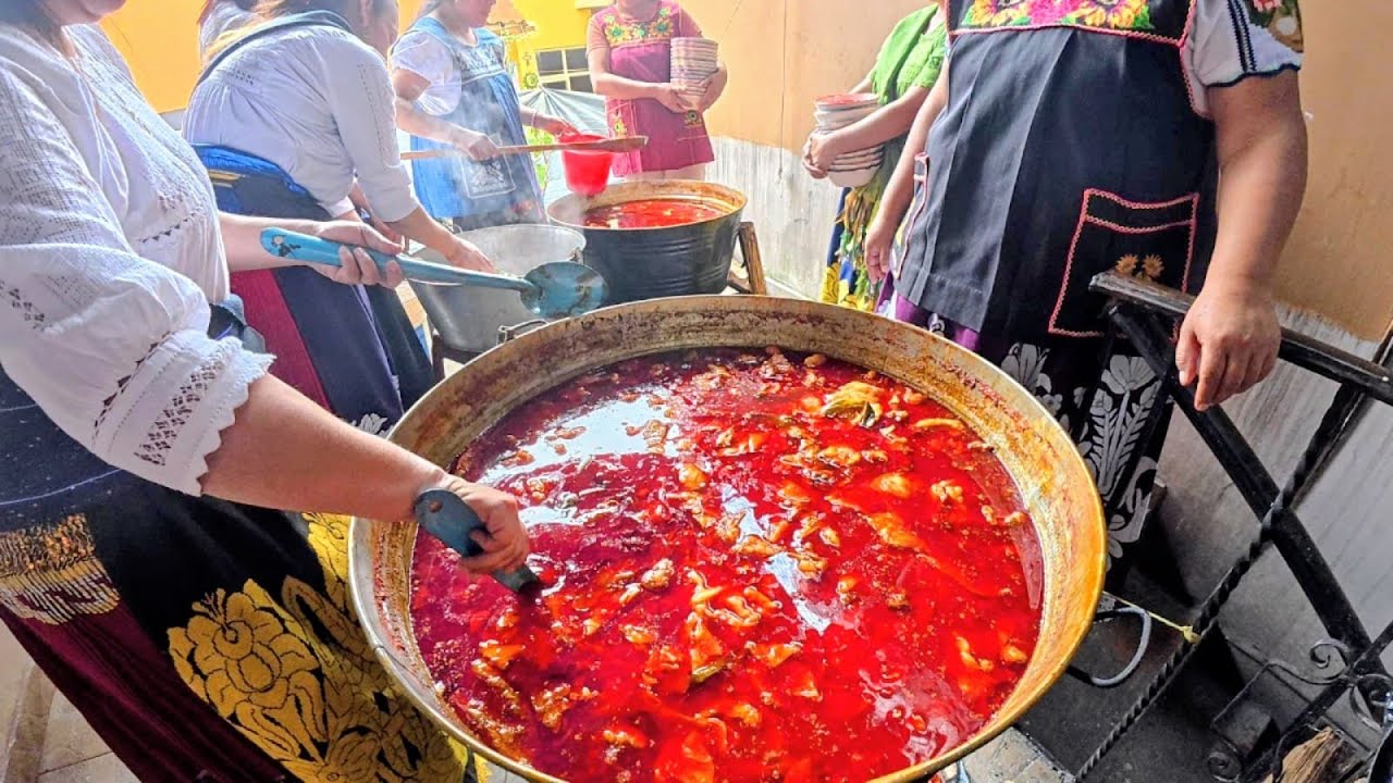 Esta es la FIESTA más grande de la ISLA de JANITZIO MICHOACAN l Corpus ...