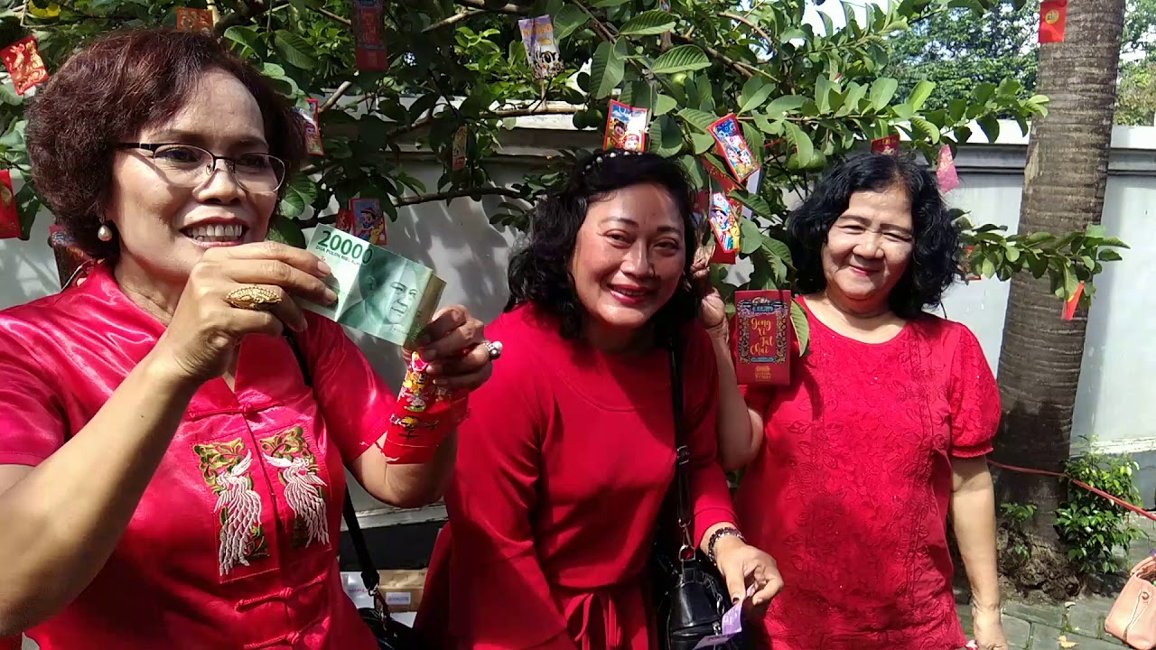 Gong Xi Fat Chai Kaum Wanita GPdI Anugerah Bekasi - YouTube