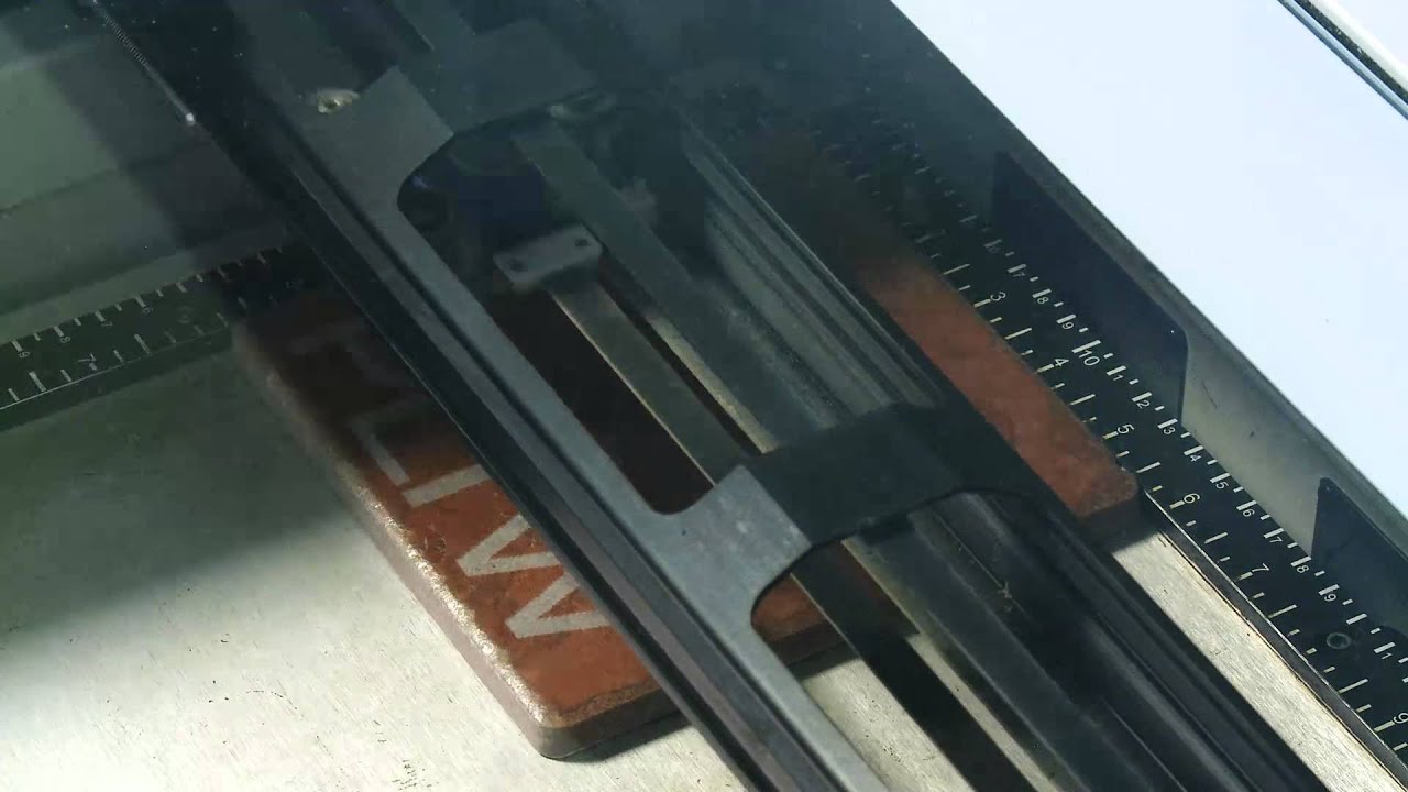 Time-lapse: Laser Cutter at Library 21c - YouTube