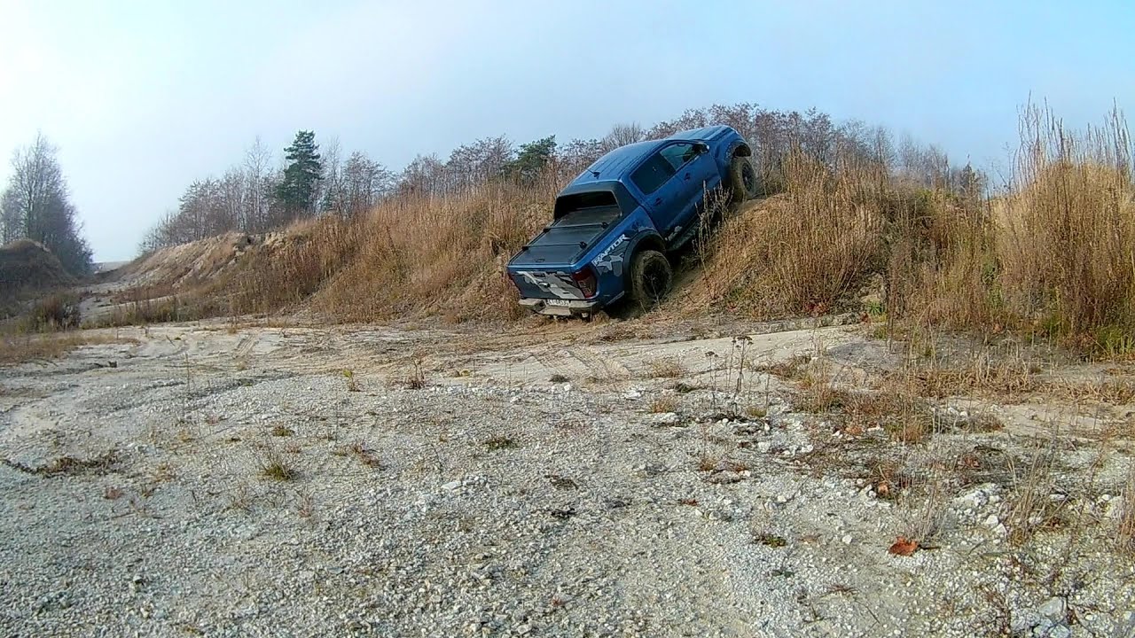 4x4 sand offroad with Dacia Duster, Ford Raptor, Suzuki Vitara, Mazda ...