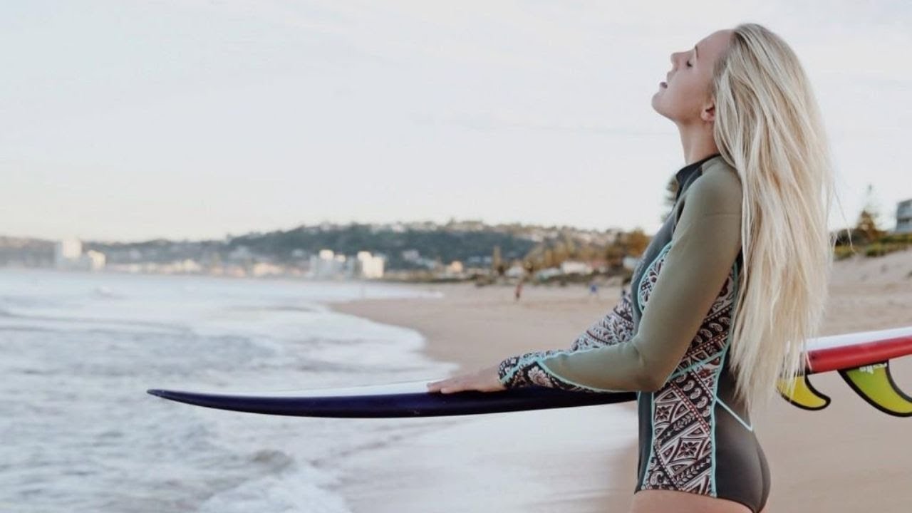 THE GIRLS OF SURFING - LAURA ENEVER - YouTube