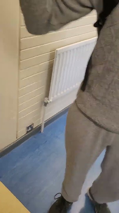 Super Ultra Epic Hand Shake - YouTube