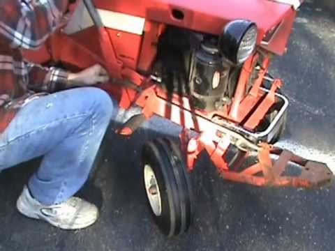 Simplicity 717 Dozerblade mounting - YouTube