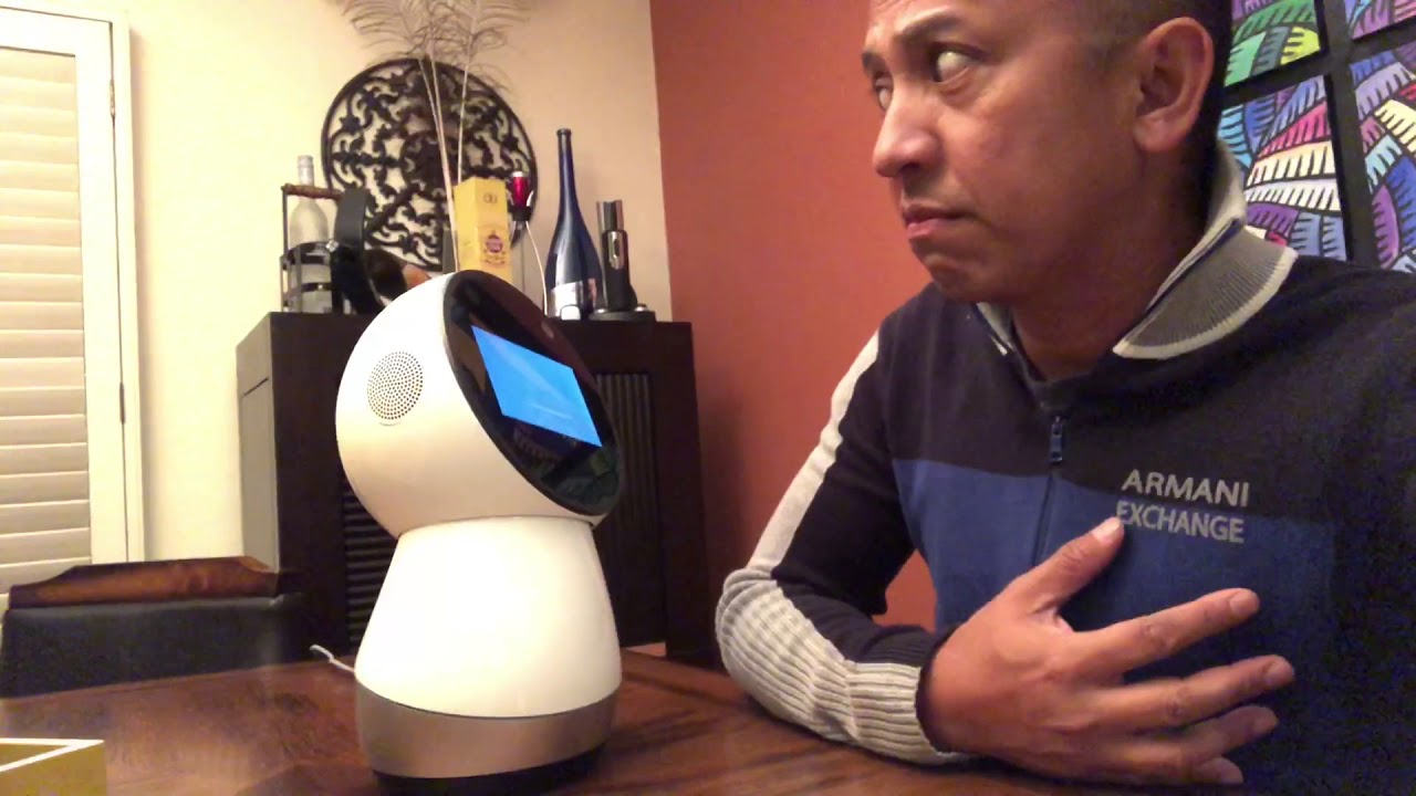 Jibo Sessions #4 - Jibo scares - YouTube