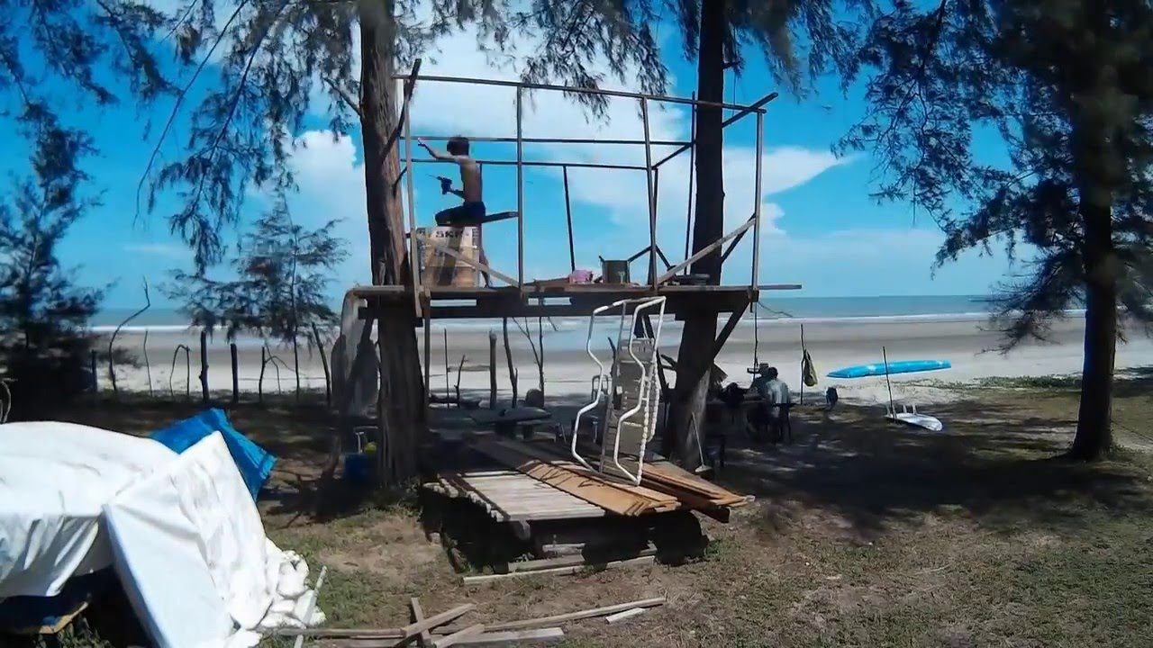 Building a beach tree house - YouTube