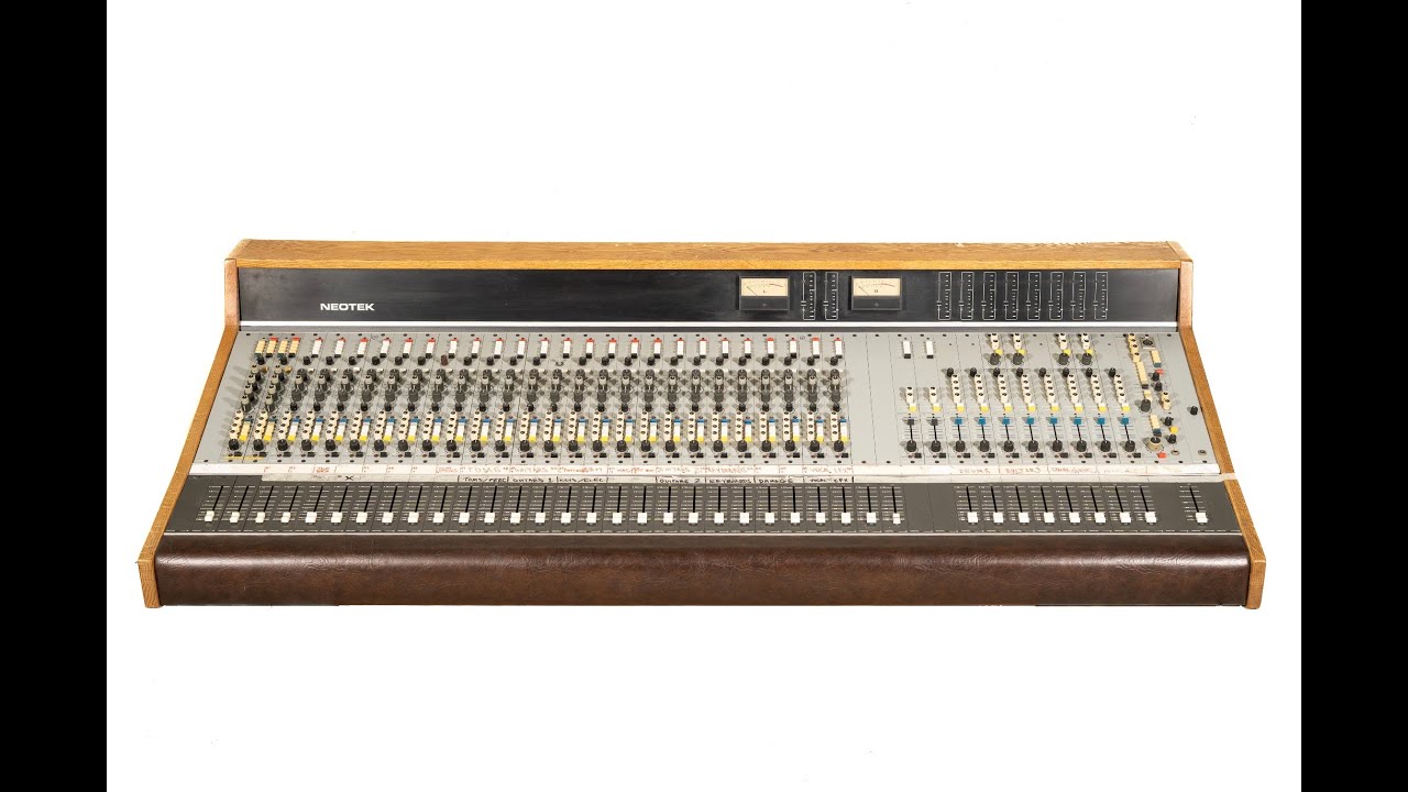 Neotek Series 1 Console with Patchbay from Wes Borland - YouTube