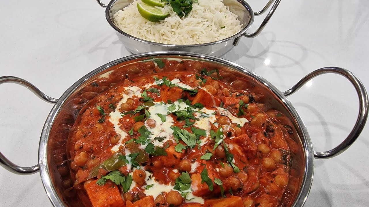 Paneer & Chickpea Curry - Paneer Channa Masala - Vegetarian - YouTube