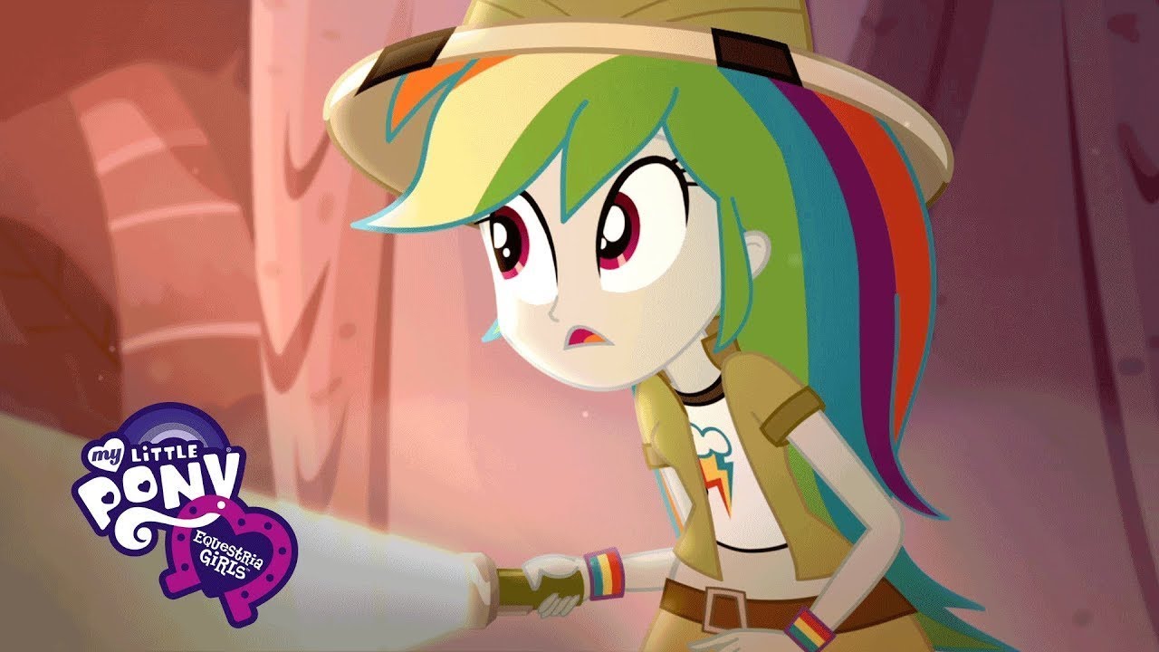 My Little Pony: Equestria Girls - ‘Leaping Off the Page’ Canterlot ...