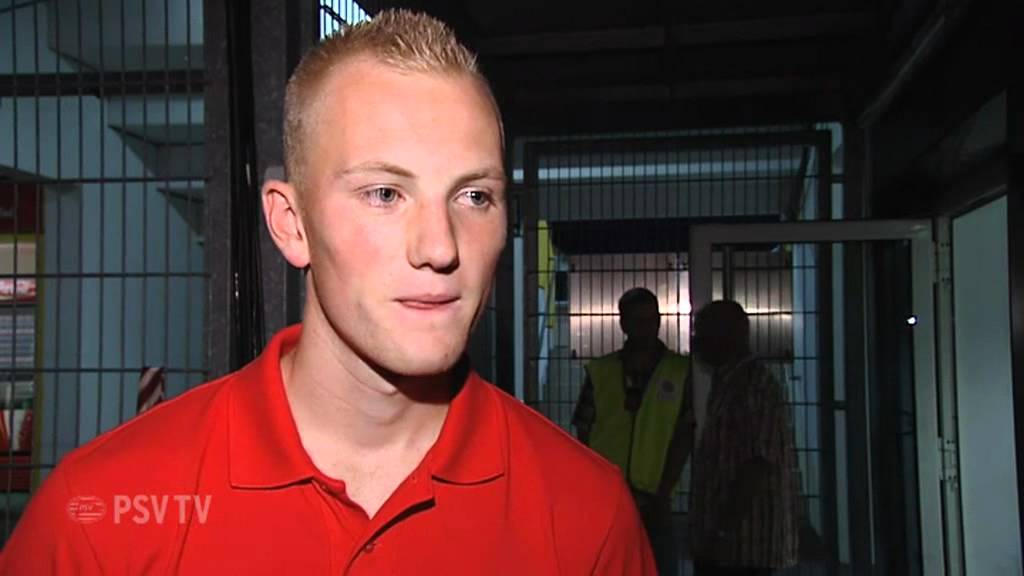 Maikel Verkoelen ondanks gelijkspel trots op debuut - YouTube