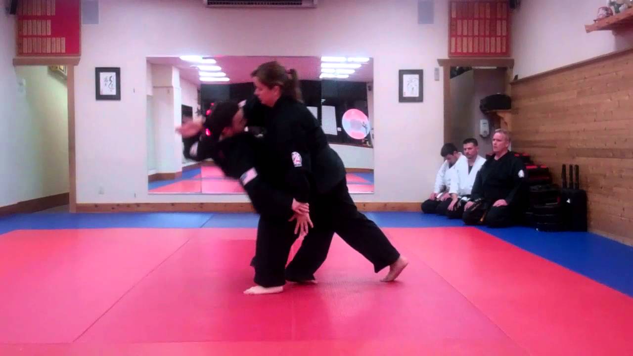Maria Rowan Irimi Nage - YouTube