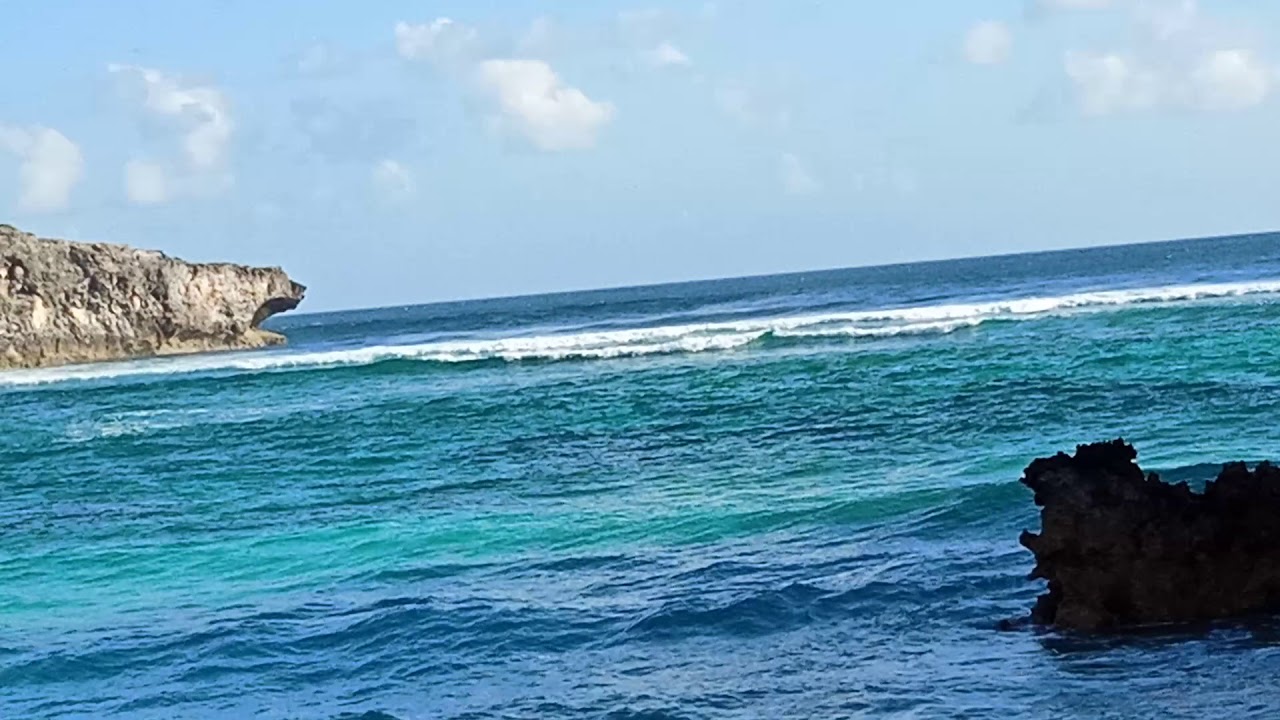 Batu SINGA Pantai Wisata LIFULADA - YouTube