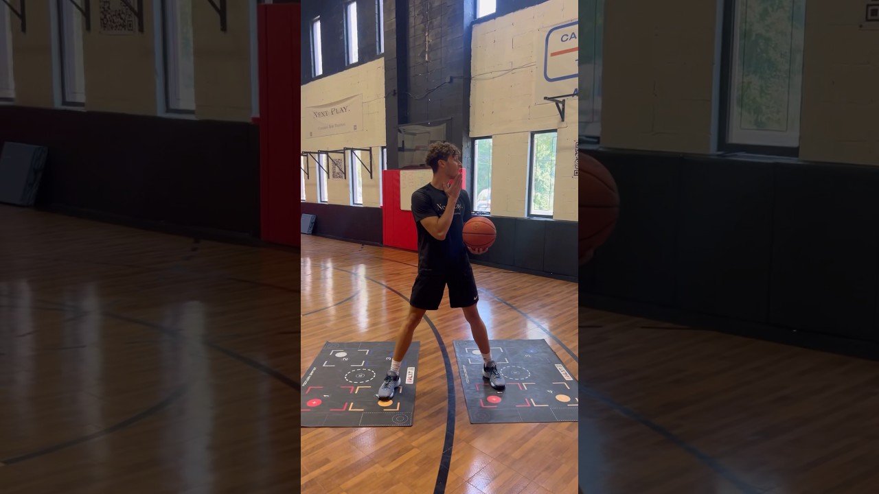 How to Hip Swivel (Explained) - YouTube