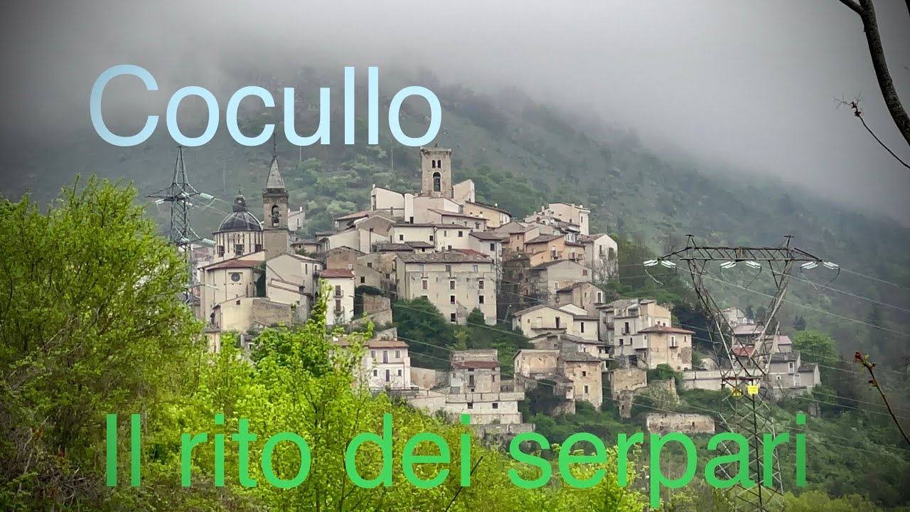 Cocullo | The ancient rite of snakes | Italy - YouTube