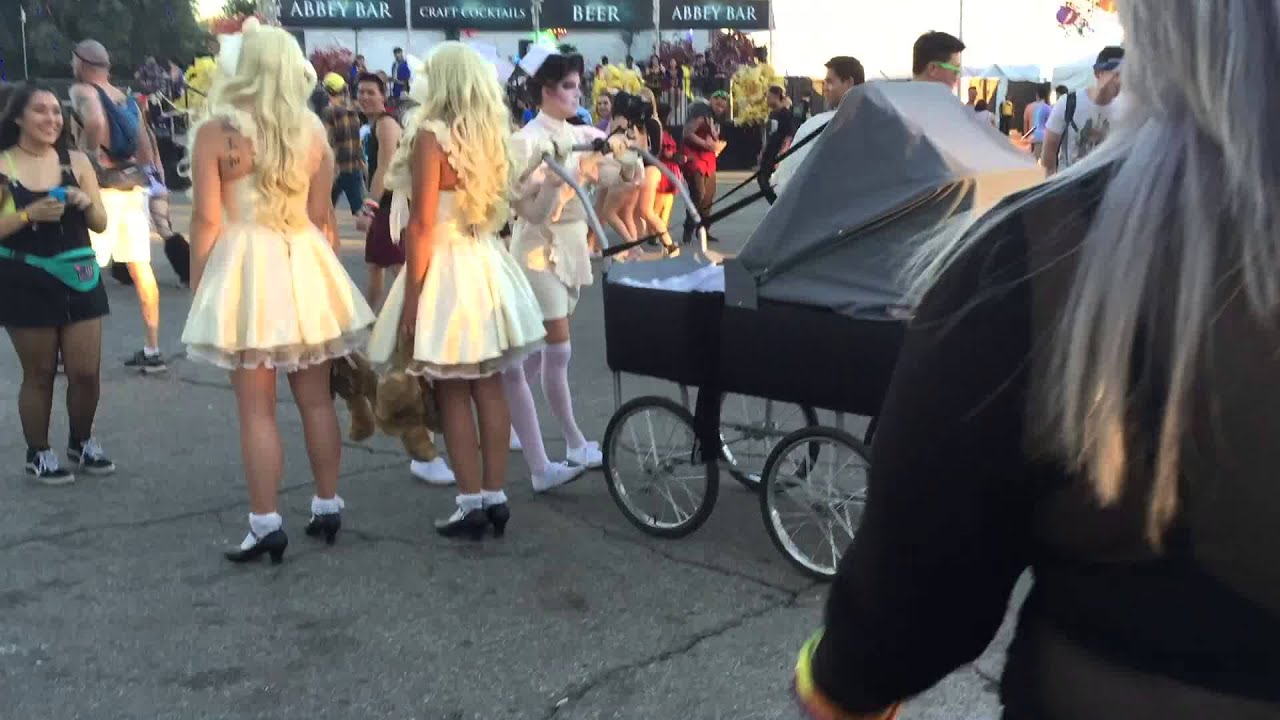 MY FIRST RAVE!!! |Escape the Psycho Circus| - YouTube