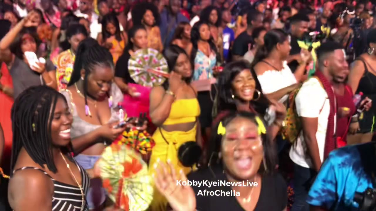 Splendid performance From Kuami Eugene At Afrochella 2019 - YouTube