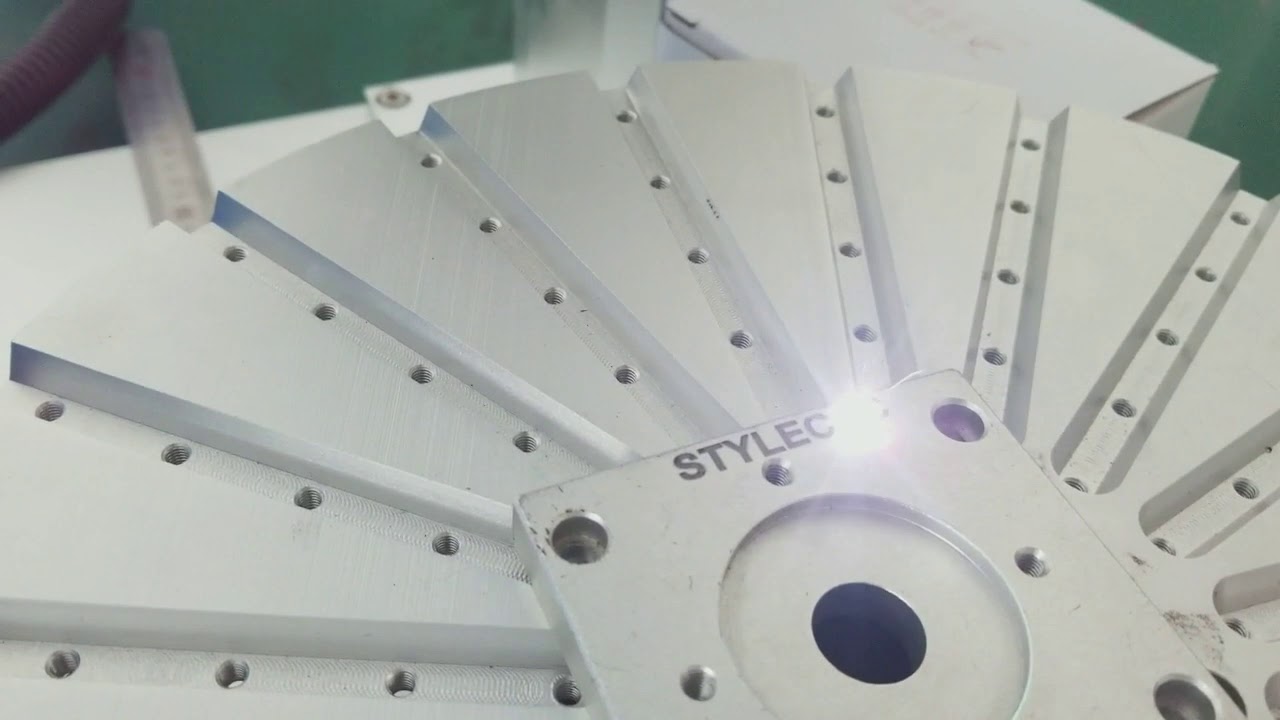 Fiber laser engraving machine with a rotary table for the pen. - YouTube