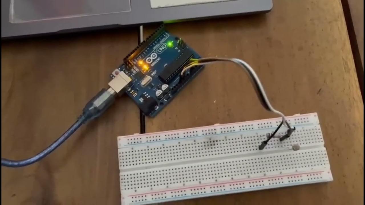 Pembandingan Pengukuran Intensitas Cahaya Antara Arduino Uno Menggunakan Sensor LDR dengan LUX ...