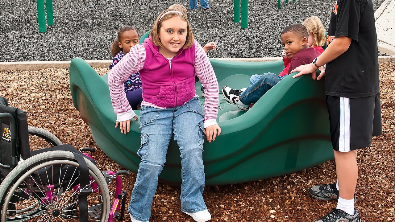 OmniSpin® Spinner - Freestanding Play - Landscape Structures - YouTube