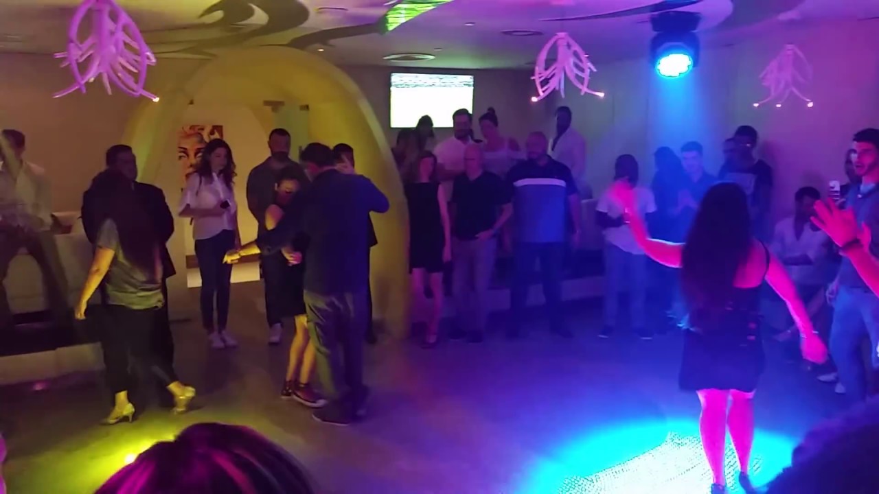 Arabic dancing in Dubai Club - Enjoy Vacations and Holidays in Dubai ...