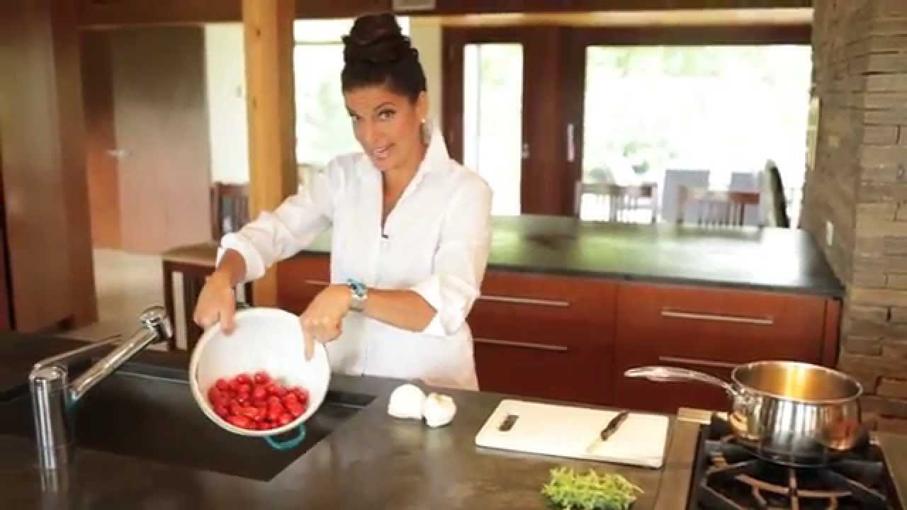 Michele In The Kitchen | Episode 2 | Fresh Tomato Sauce feat. "Love ...
