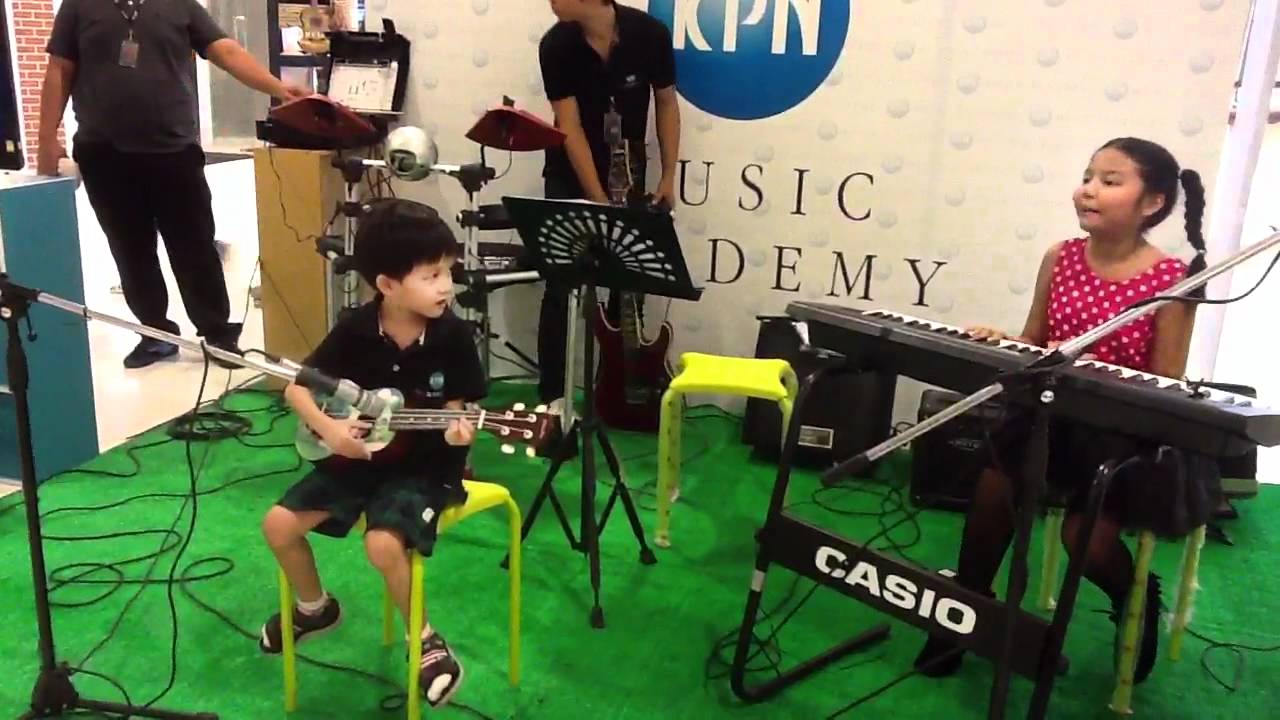 Pim vs phupha - YouTube