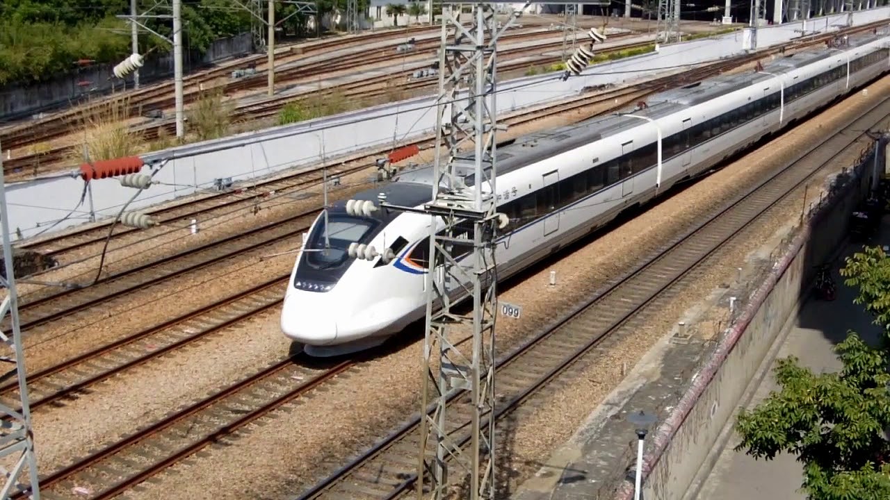 CRH6A, China intercity High Speed train 中國城際高速列車 - YouTube