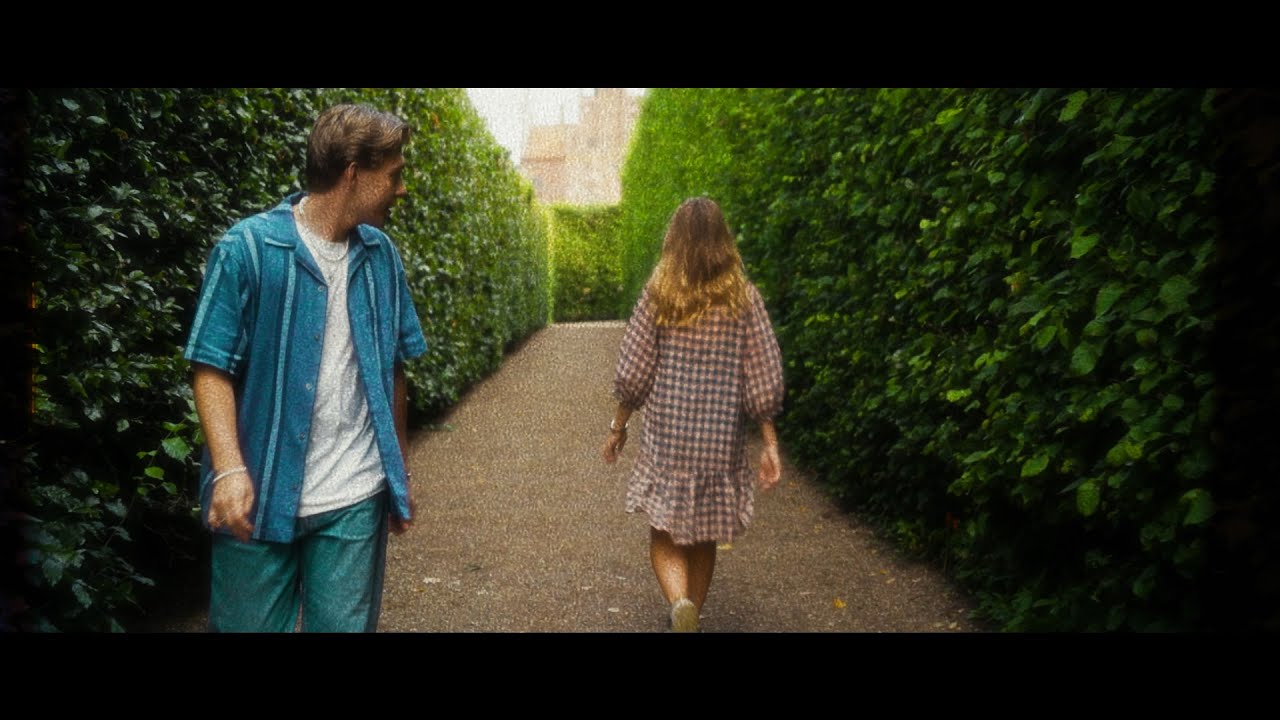 Mads Christian - Psykolog (Officiel Musikvideo) - YouTube