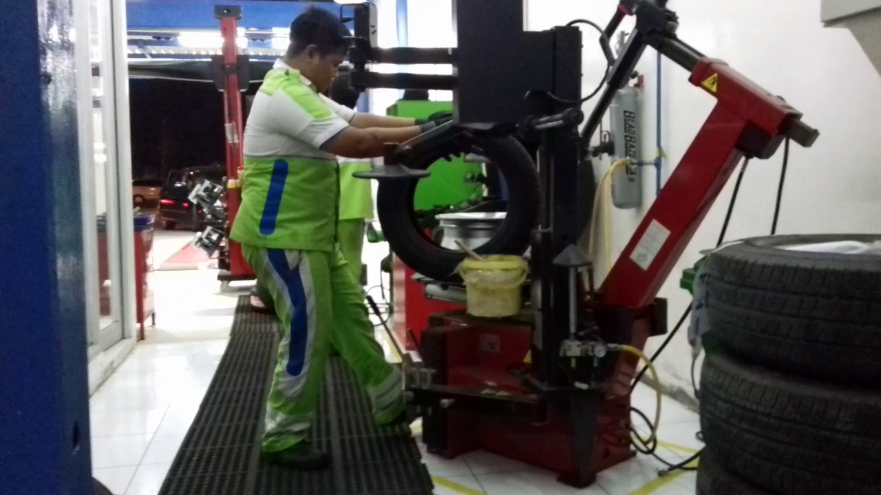 MOBENG BSD - YouTube