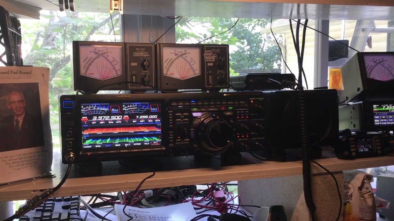 Yaesu FTDX101MP - YouTube