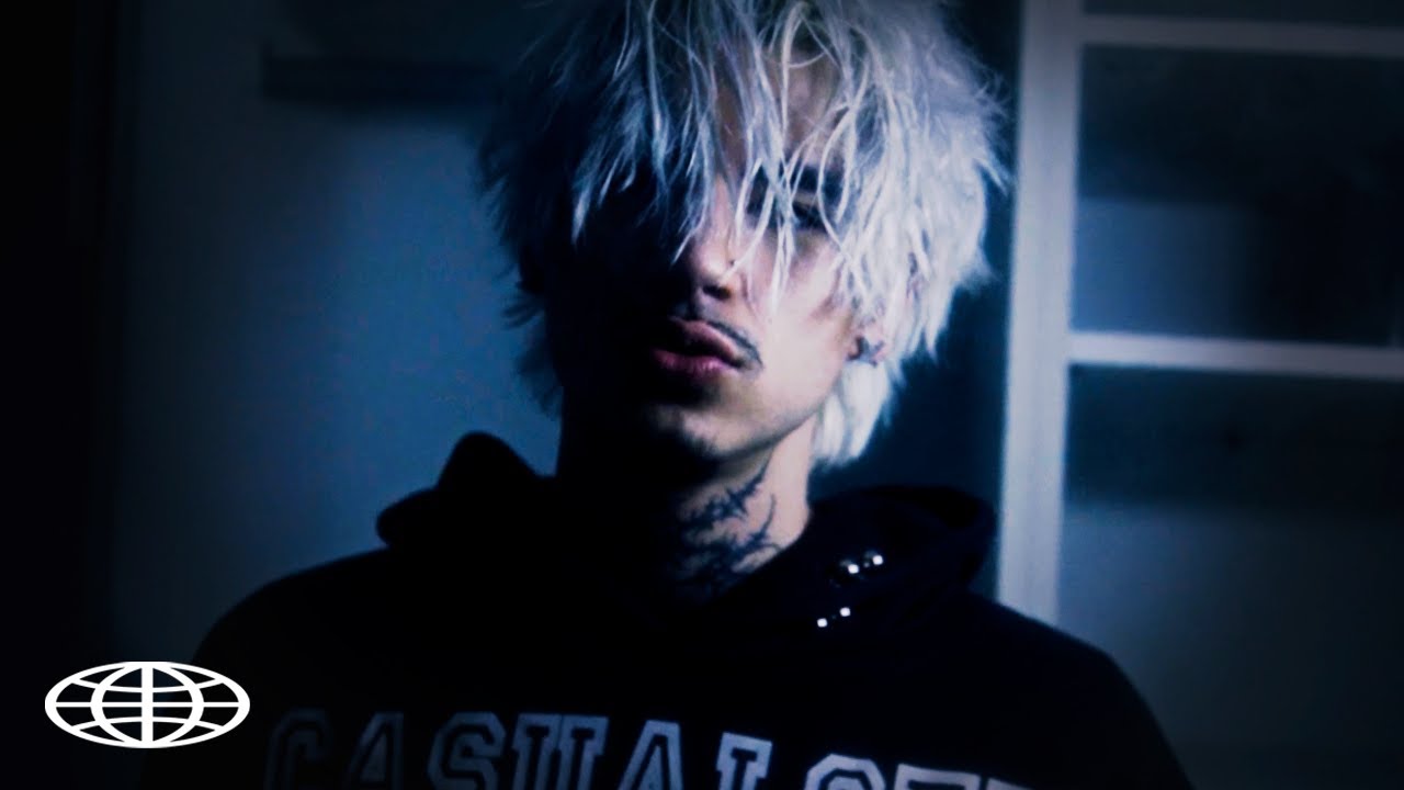 B - FLY SHIT (Official music video) - YouTube