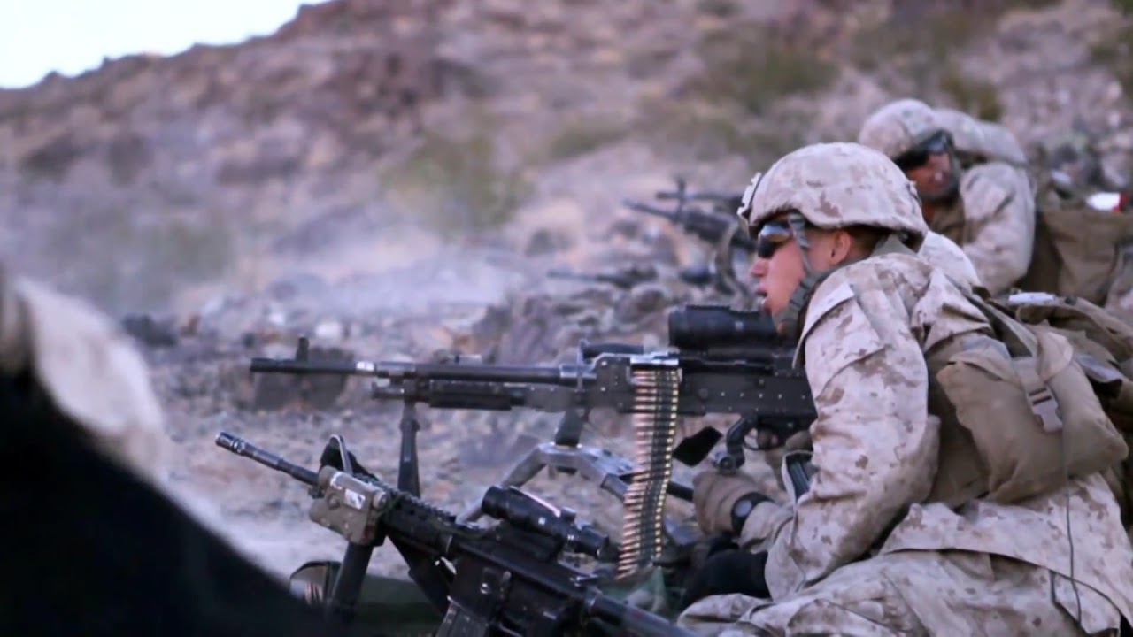 Marine Corps Weapons: M240 Machine Gun - YouTube
