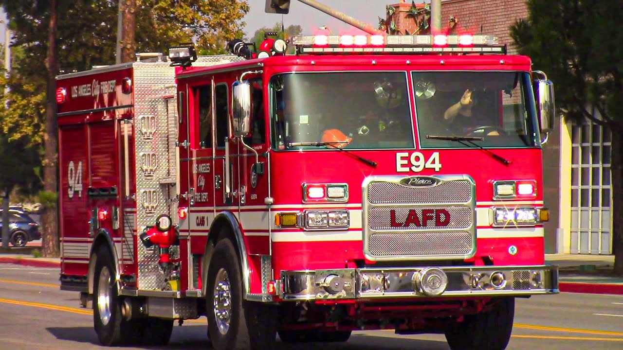 LAFD Engine 94 & Rescue 94 Responding - YouTube
