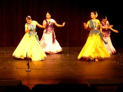 kathak- zespól Umy Sharmy/ Uma Sharma group - YouTube