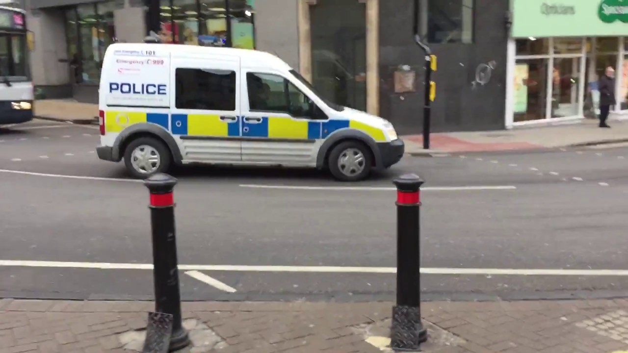 North Yorkshire Police - Ford Transit Connect on Emergency Call - YouTube