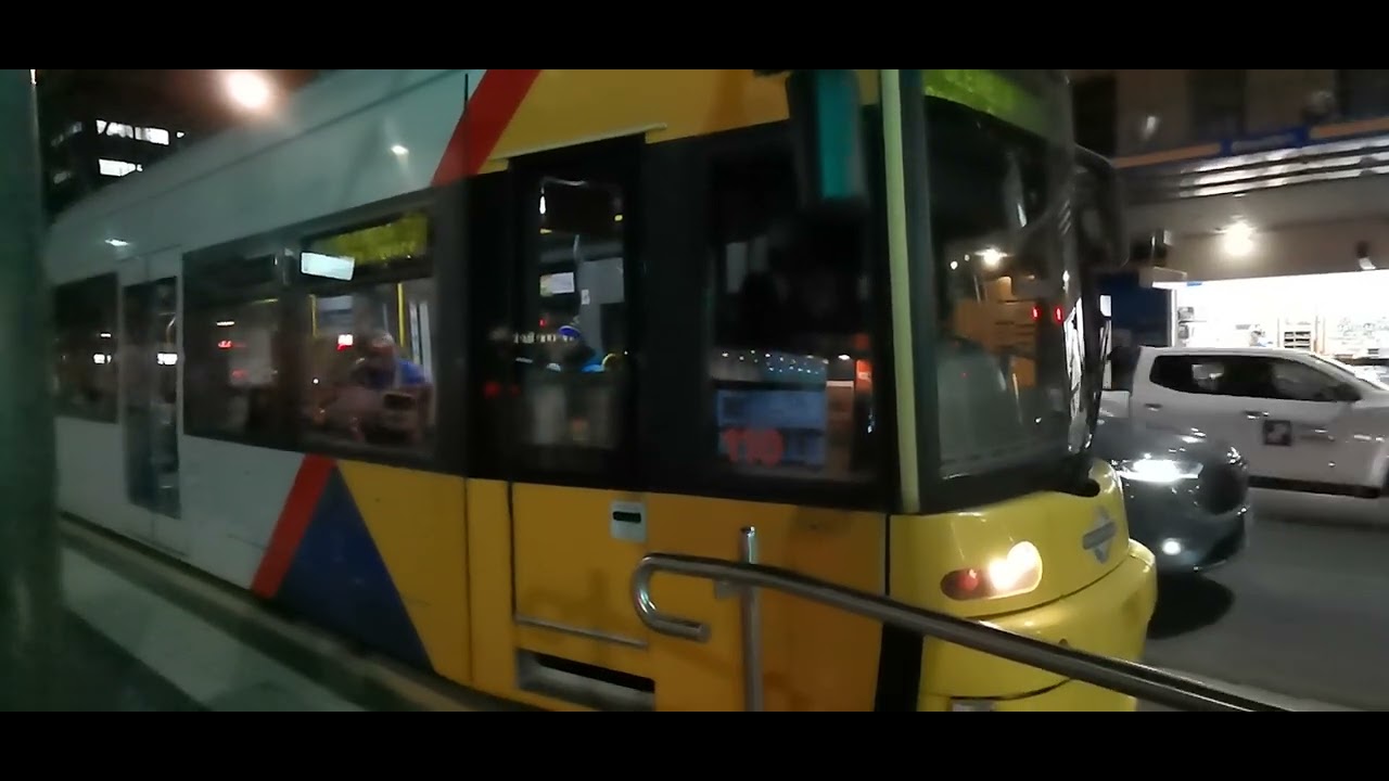 Bombardier Flexity Classic tram - YouTube