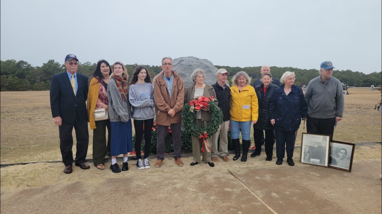 Wright Brothers First Flight 120th anniversary wreath laying - YouTube