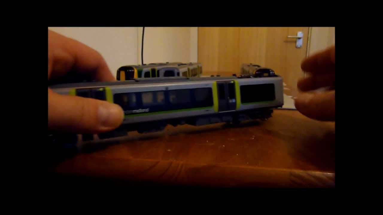 Review of the Bachmann Class 350 in London Midland. - YouTube