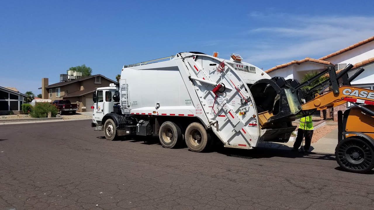City of Glendale - McNeilus Rear Loader Finishing Up - YouTube