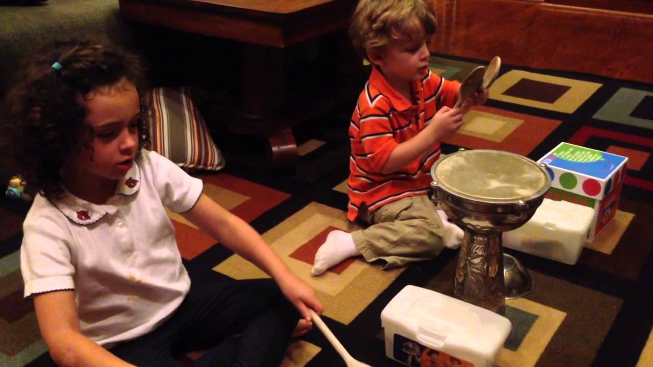 Impromptu drum circle - YouTube