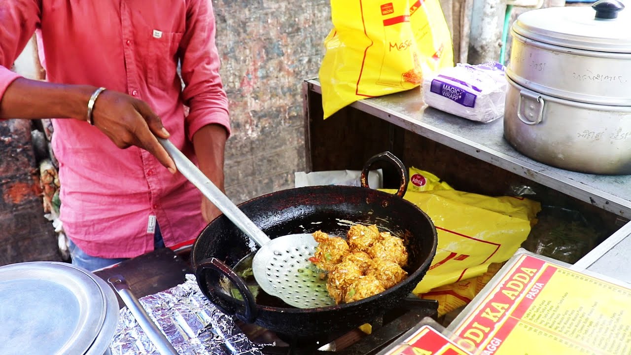 Ahmedabad Famous Maggi Bhajiya At Modi Ka Adda | Unseen Maggi Varieties ...