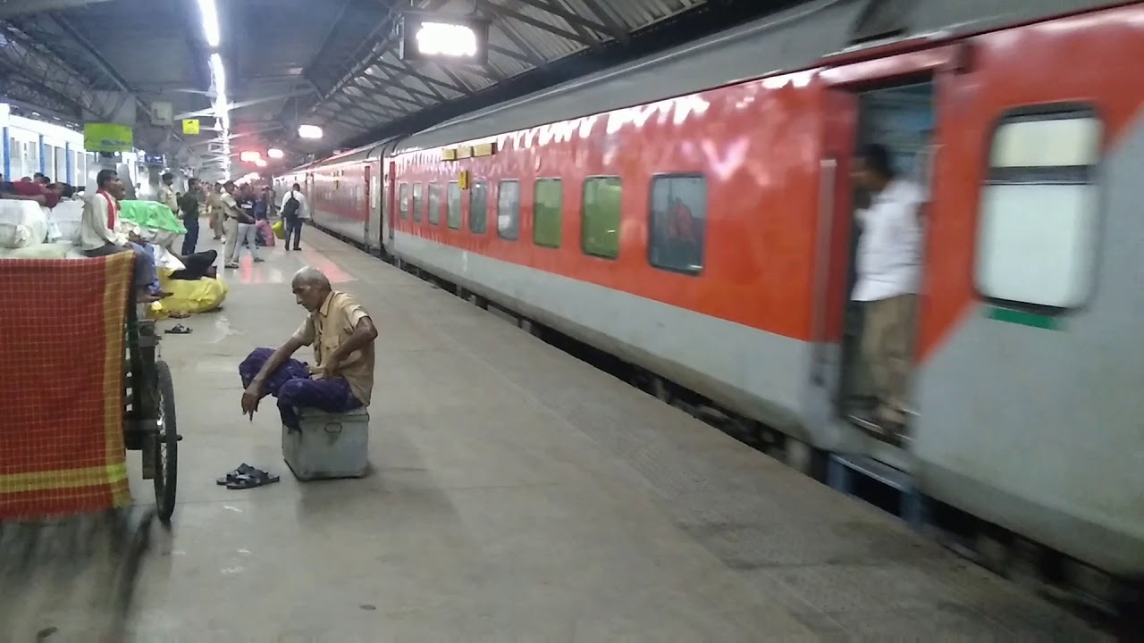 Dibrugarh Town Rajdhani express arriving at Guwahati Railway Station ...