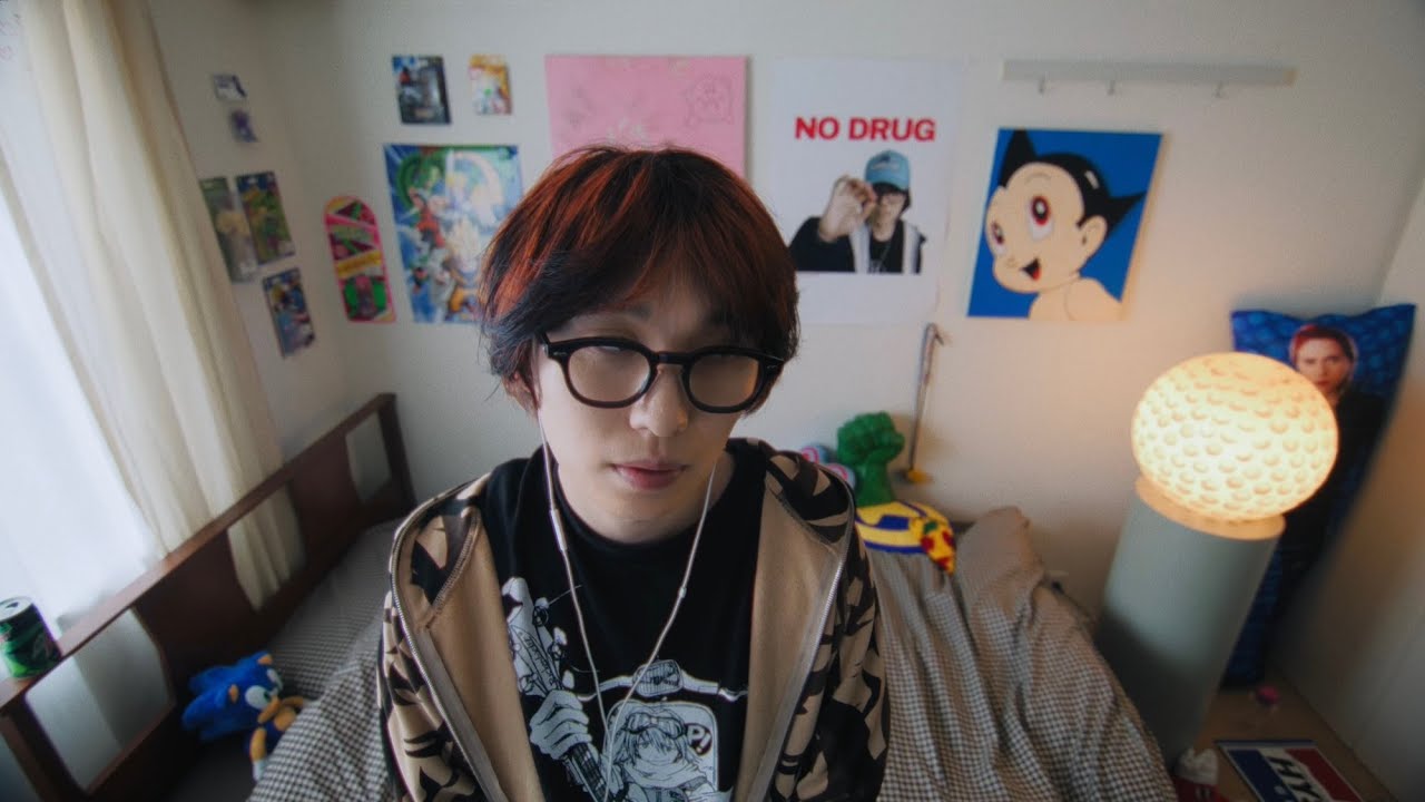 Mega Shinnosuke - 愛とU (Teaser) - YouTube